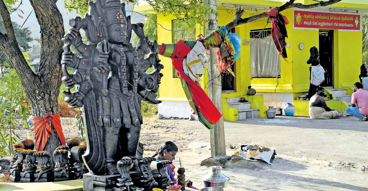 ചന്ദ്ര നീലിയല്ല; കള്ളിയങ്കാട്ട് നീലിക്ക് വെള്ളിത്തിരയിൽ പുതിയ പരിവേഷം ...