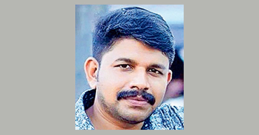 ബൈക്ക് വൈദ്യുത തൂണിലിടിച്ചു മാധ്യമ പ്രവർത്തകൻ മരിച്ചു