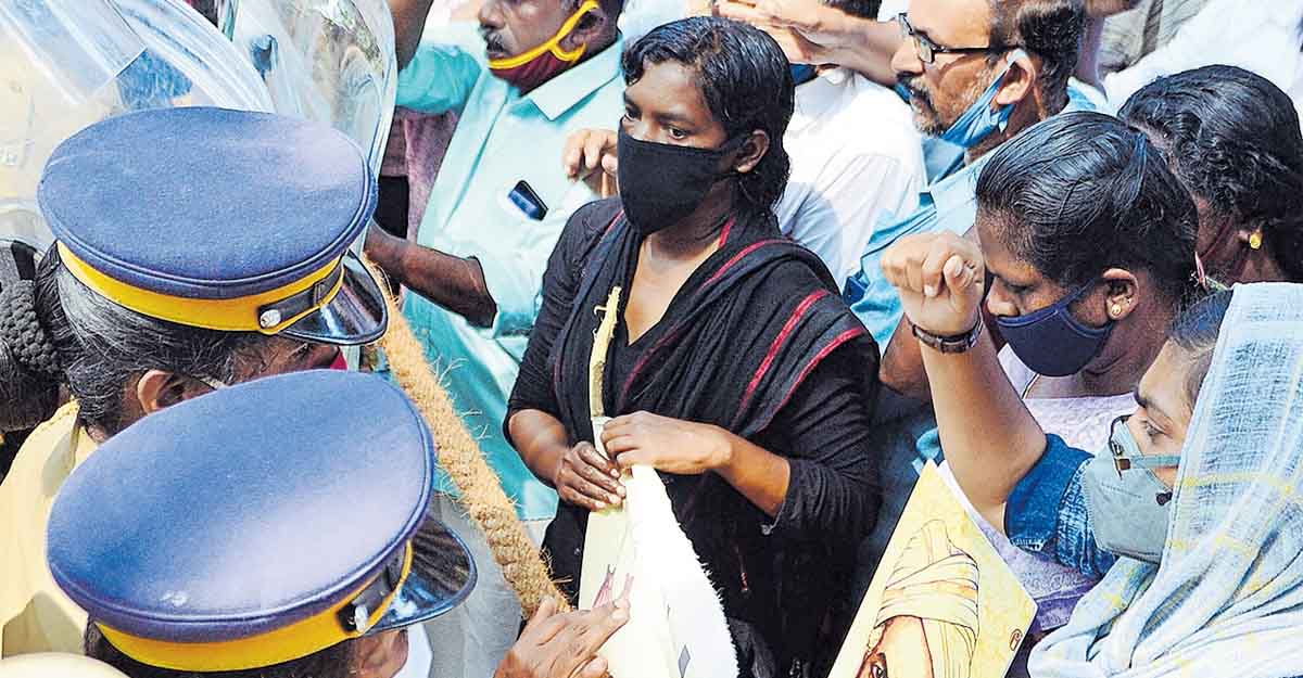 വാളയാർ: നടപടിയെടുക്കാതെ പിന്മാറില്ലെന്ന് മന്ത്രിയോട് കുട്ടികളുടെ ...