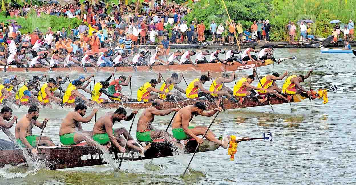 പമ്പ ജലമേള: ഫോട്ടോ ഫിനിഷിൽ ഗബ്രിയേൽ ചുണ്ടൻ ജേതാവ് - Pamba boat race ...
