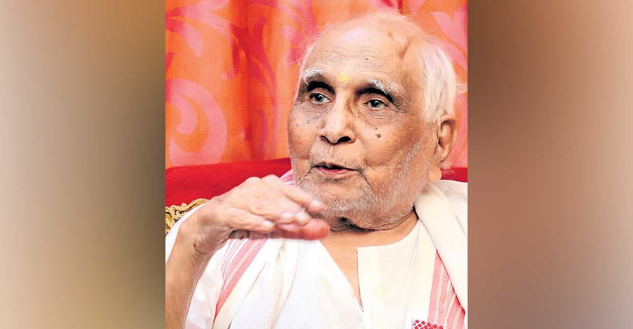 ബഹുഭാഷാപണ്ഡിതൻ, മാർഗദർശി;ആർ.ഹരി അറുപതിലേറെ പുസ്തകങ്ങളുടെ രചയിതാവ്- R ...