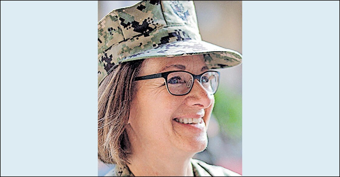 ലിസ ഫ്രാങ്കെറ്റി യുഎസ് നാവിക സേനാ മേധാവി - Lisa Franchetti US Navy ...