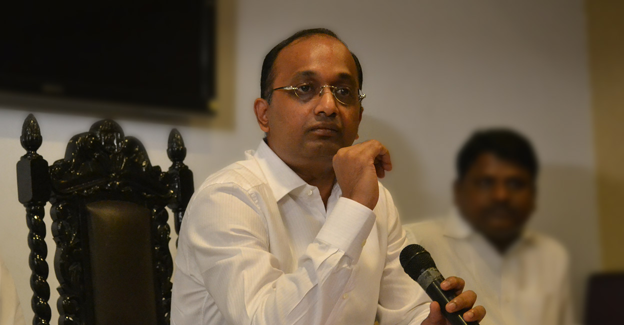 രാജ്യം പോയ രാജാക്കൻമാർ | Business Boom | Vijaypath Singhania | M A M ...