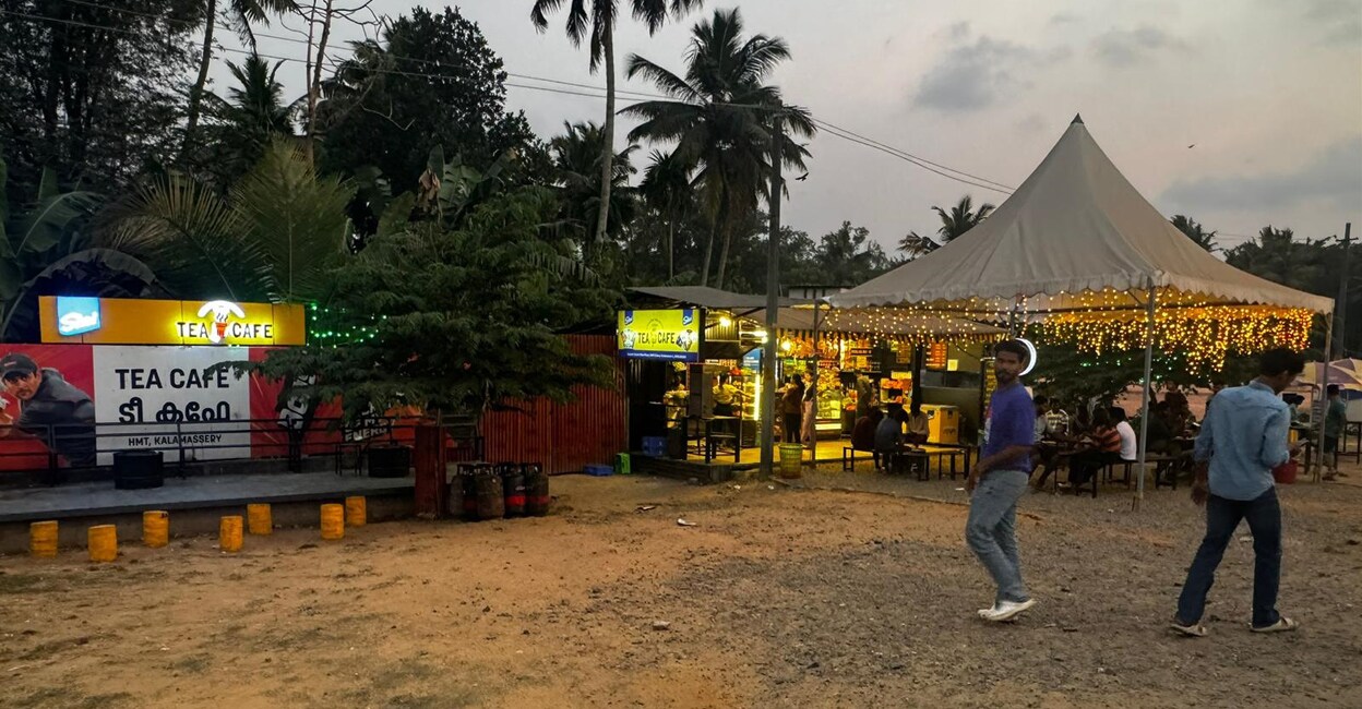 മസാല സോഡയും മോര് സോഡയും മാത്രമല്ല, വെറൈറ്റി ചായ കുടിക്കാനും ഈ സ്പോട്ട് അടിപൊളി | Must Visit cafe ...