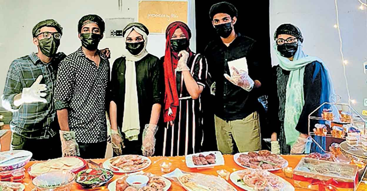 രുചിയുടെ കലവറ തുറന്ന് ഘാന പീന കിസപറ | Kuthuparamba MES College Food ...