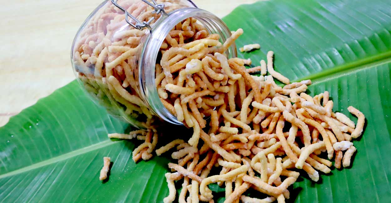 മധുര സേവ, കൊതി തീരെ കൊറിക്കാം | Easy Madhura Seva | Kerala Recipes ...