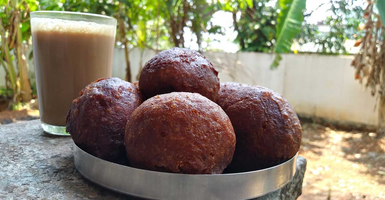 ചായയ്ക്കൊപ്പം ഗോതമ്പുപൊടിയും പഴവും ചേർത്ത ഉണ്ടംപൊരി - Undampori ...