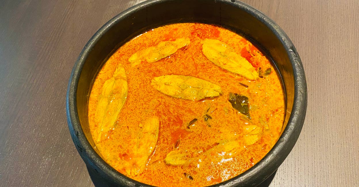 ഹോട്ടലിൽ കിട്ടുന്ന തേങ്ങാപ്പാലും പച്ചമാങ്ങയും ചേർത്ത മീൻകറി ഇനി ...