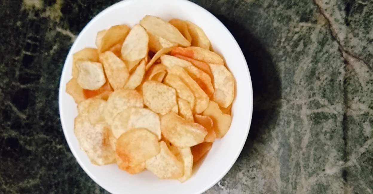 കറുമുറെ കഴിക്കാൻ ചേമ്പ് വറുത്തെടുക്കാം, രുചികരമായൊരു നാടൻ പലഹാരം ...