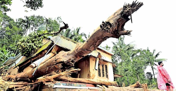 വയനാട് ഉരുൾപൊട്ടൽ: രക്ഷാപ്രവർത്തനം രണ്ടാം ദിനം– Massive landslides ...