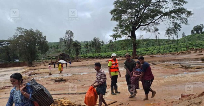 വയനാട് ഉരുൾപൊട്ടൽ: രക്ഷാപ്രവർത്തനം രണ്ടാം ദിനം– Massive landslides ...