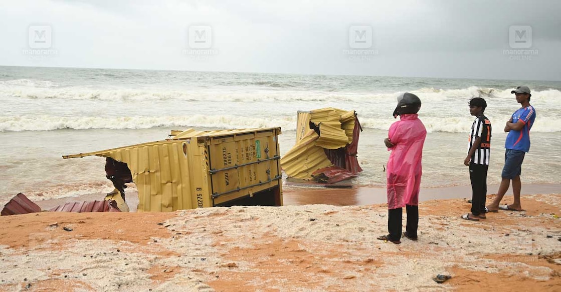 58 കണ്ടെയ്നറുകൾ കണ്ടെത്തി; കപ്പൽ 31 മീറ്റർ ആഴത്തിൽ | മനോരമ ഓൺലൈൻ ന്യൂസ് ...
