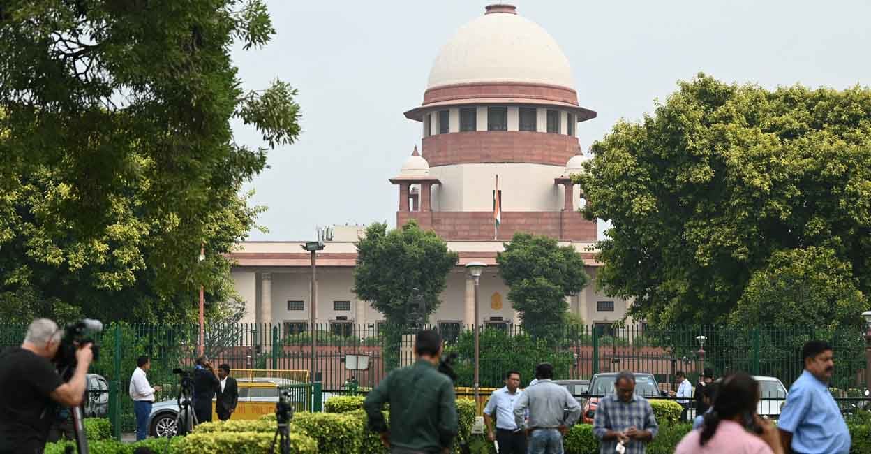 നിലമ്പൂർ രാധ വധക്കേസ്: പ്രതികളെ വെറുതെവിട്ട വിധിക്കെതിരായ അപ്പീലി ...