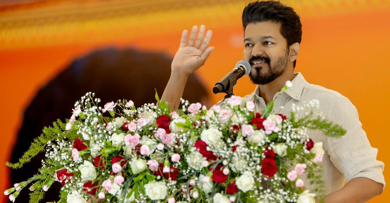 തമിഴ് രാഷ്ട്രീയത്തിൽ ഇനി ദളപതി വിജയ്‌യുടെ കാലമോ? – Actor Vijay ...