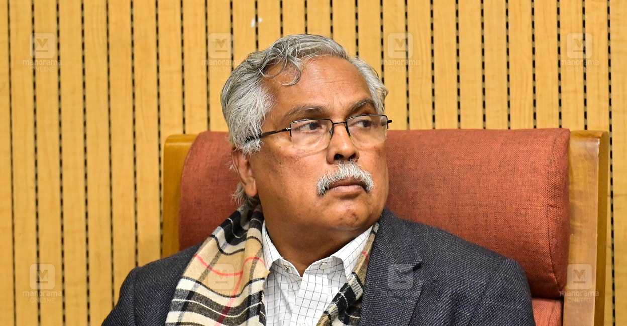 രാഹുൽ ഗാന്ധി വയനാട്ടിൽ‌ മത്സരിക്കാമോ എന്ന് കോൺഗ്രസ് പരിശോധിക്കണം ...