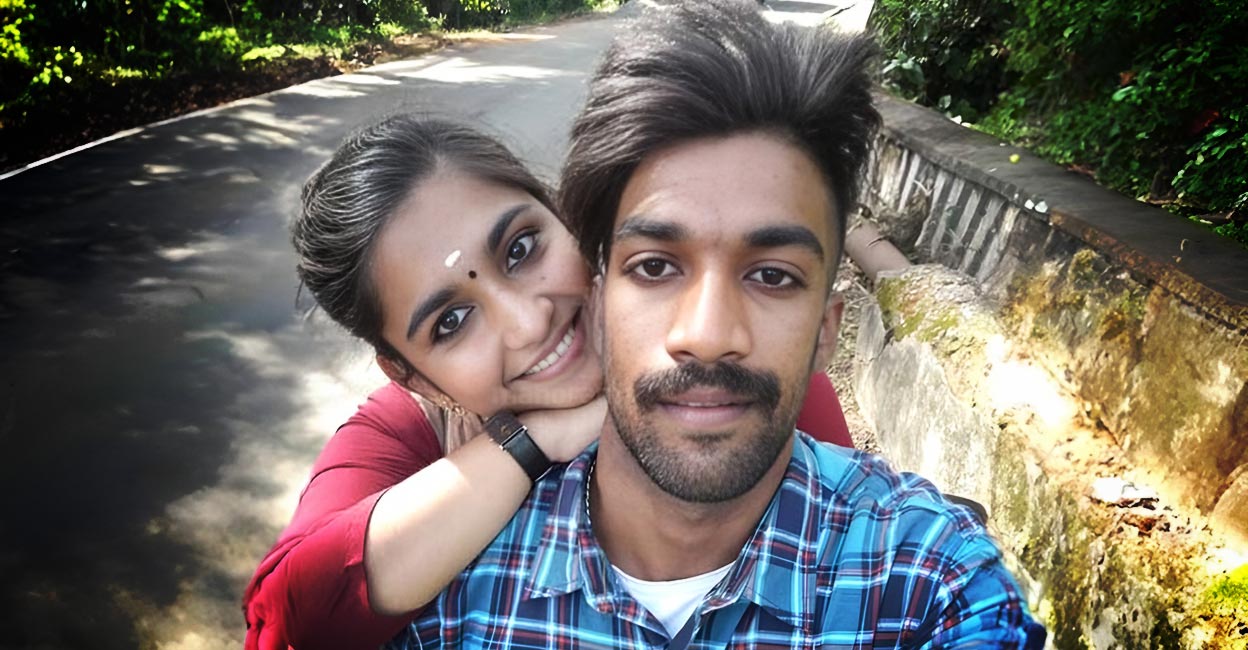 ‘നിഷ്കളങ്കത’ കലർത്തി വാട്സാപ് സന്ദേശം | മനോരമ ഓൺലൈൻ ന്യൂസ് - Sharon Murder Case: Greeshma's ...