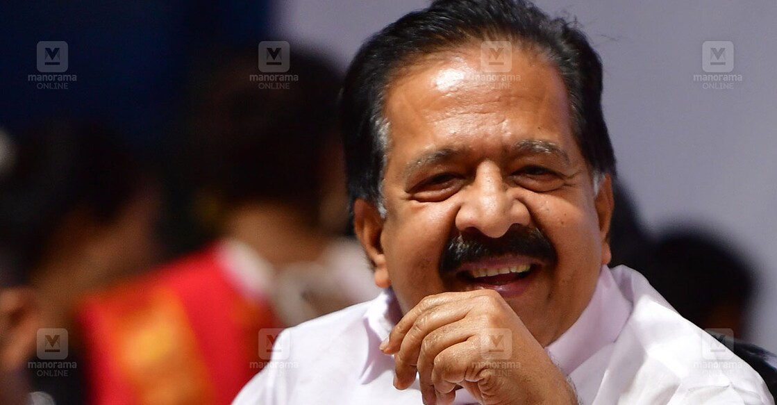 എല്ലാം സിപിഎമ്മിന്റെ കളി; സോളറിലെ തുടരന്വേഷണം ആലോചിച്ചു തീരുമാനിക്കും ...