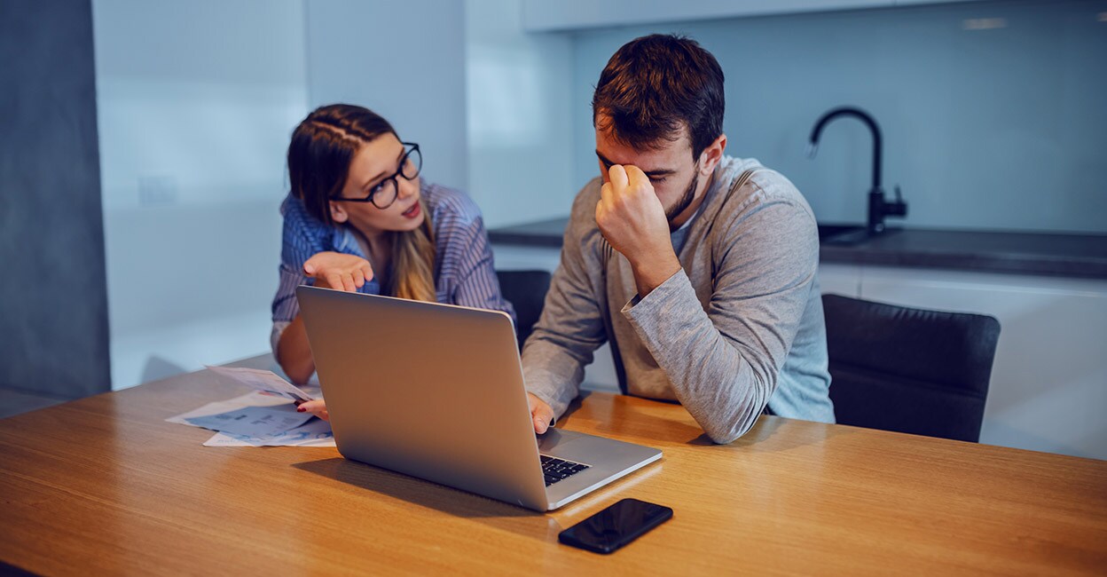 ശല്യക്കാർക്കു കീഴടങ്ങണോ - Social Intrusiveness | Ulkazhcha | BS Warrier ...