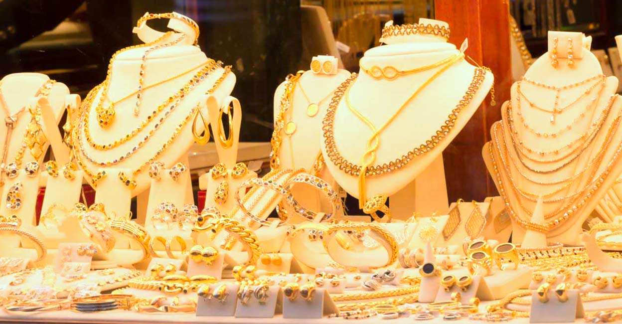 സ്വർണവില ഇടിവ് തുടരുന്നു; ജ്വല്ലറികളിൽ തിരക്കില്ല