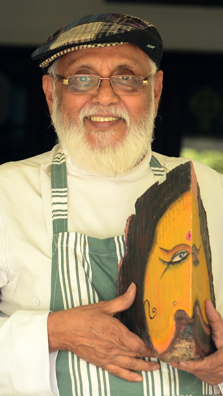 ചിത്രകാരനും ശിൽപിയും ഗ്രന്ഥകർത്താവുമായ ഫാ. കെ.എം ജോർജിന്റെ ശിൽപ പ്രദ ...