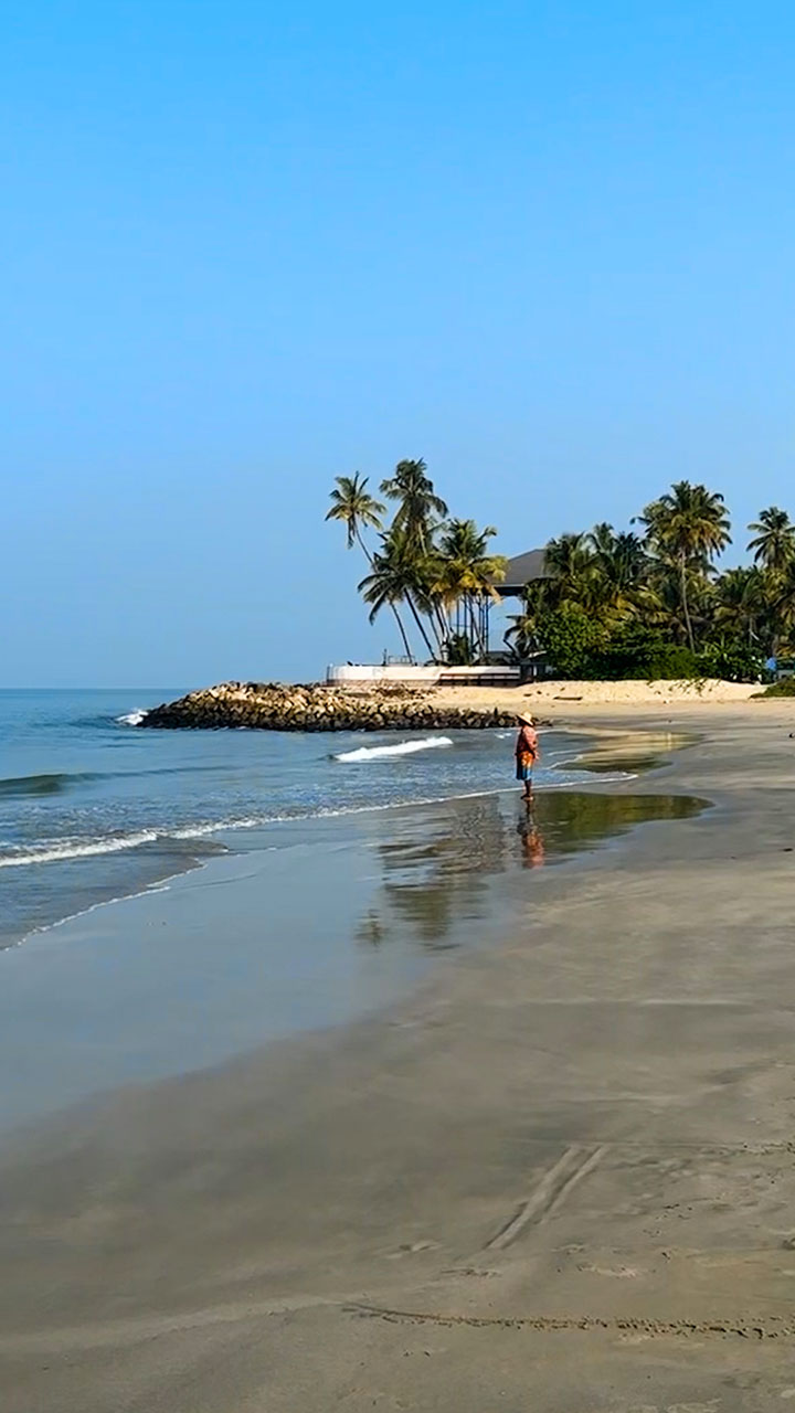 ഉരുളൻ കല്ലുകൾ നിറഞ്ഞ കൊച്ചിയിലെ ബീച്ച്- Puthenthode Beach
