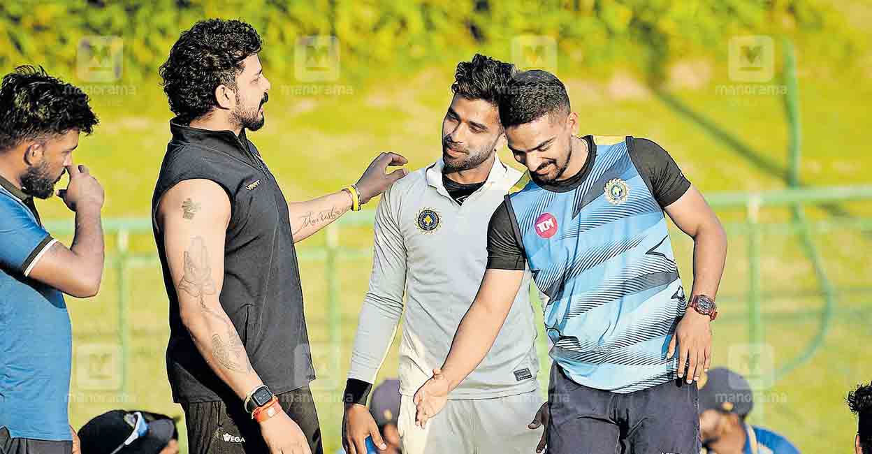 9 വർഷത്തെ ഇടവേള; 39-ാം വയസ്സിൽ വീണ്ടും ഫസ്റ്റ് ക്ലാസ് ക്രിക്കറ്റിലേക്ക് ...