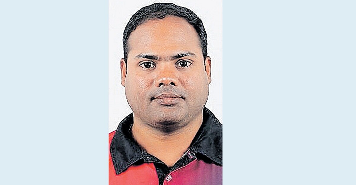 നിതിൻ മേനോന് ആഷസ് അരങ്ങേറ്റം- Nitin Menon becomes the youngest Indian ...