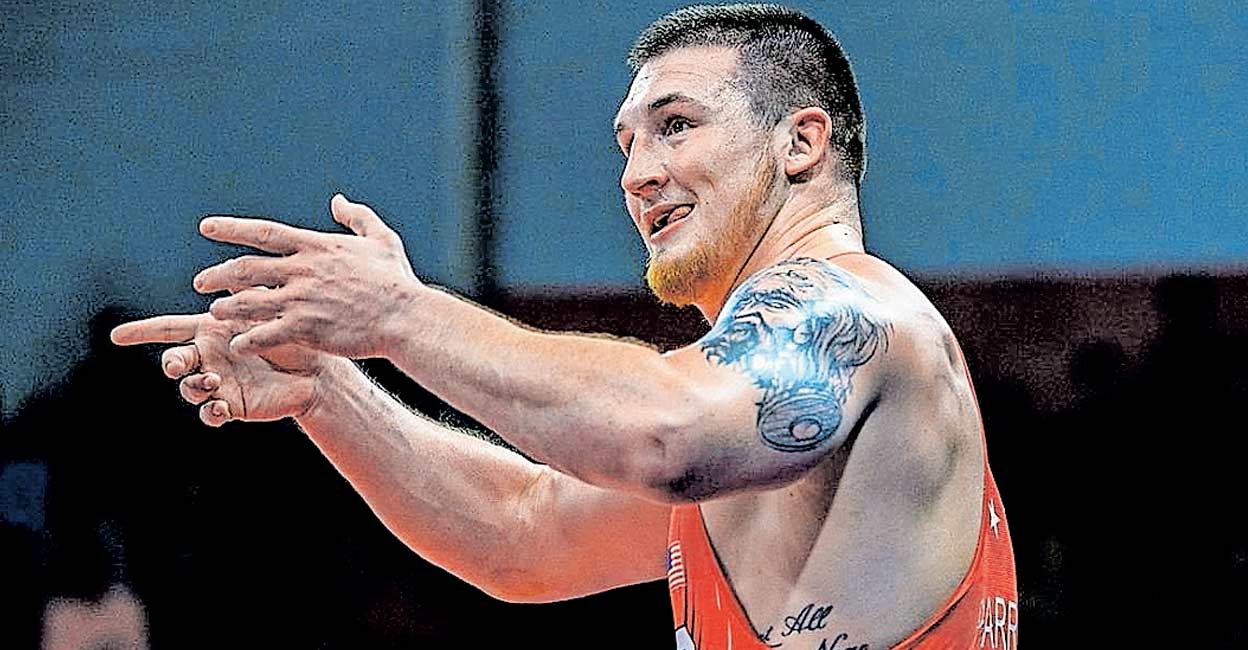 പാരിസ് ഒളിംപിക്സിന് യോഗ്യത നേടി യുഎസ് ഗുസ്തി താരം മേസൺ പാരിസ് - US ...