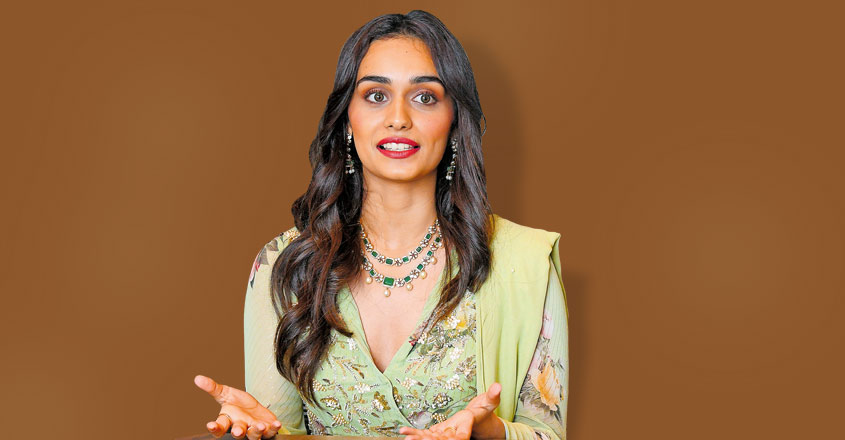 ഛില്ലാറിൻ തീരത്ത് | Manushi Chillar | Miss World | Manorama News