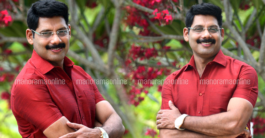 കാര്യം അത്ര നിസാരമല്ല; വില്ലേജ് ഓഫീസർ മോഹനകൃഷ്ണന്റെ യഥാർത്ഥ കഥ ഇതാണ് ...