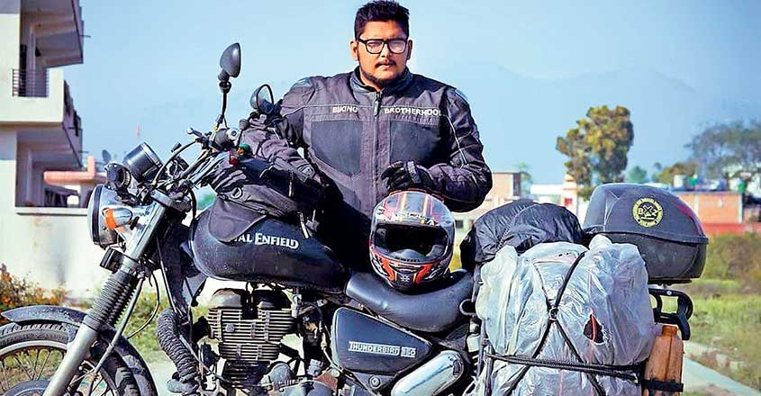 നീലാകാശവും പച്ചക്കടലും കടന്ന്...Explore | India | Travel | Bike Trip