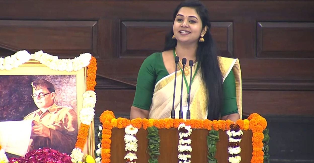 ആ മൂന്ന് മിനിറ്റ് ജീവിതമായി കണ്ട് സംസാരിച്ചു ഇനിയുമുണ്ട് സ്വപ്നങ്ങ ...