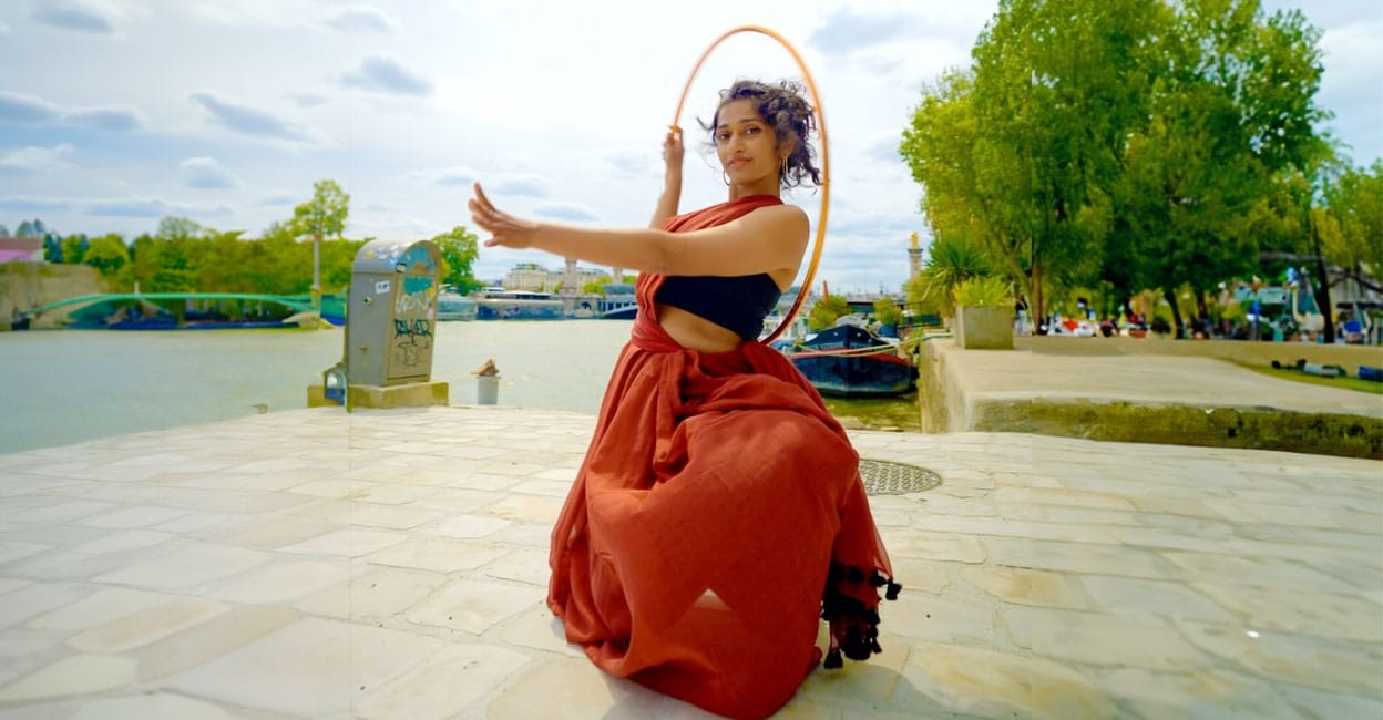 ഒളിംപിക്സ് നഗരത്തിൽ സാരിയിൽ മലയാളി പെൺകുട്ടിയുടെ ഹൂലഹൂപ്പ്- Paris Olympics | Mnaorama News ...