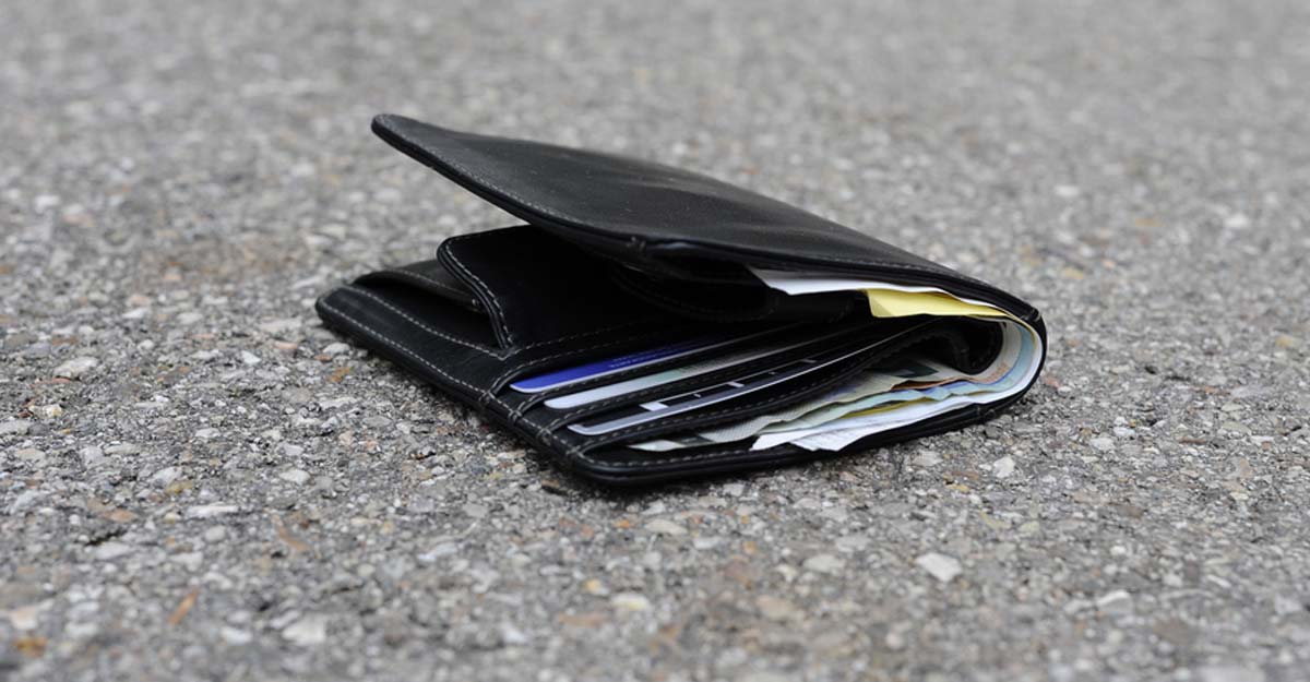 14 വർഷങ്ങൾക്ക്ശേഷം പഴ്സ് തിരികെ കിട്ടി | Wallet | Found | Train | India ...