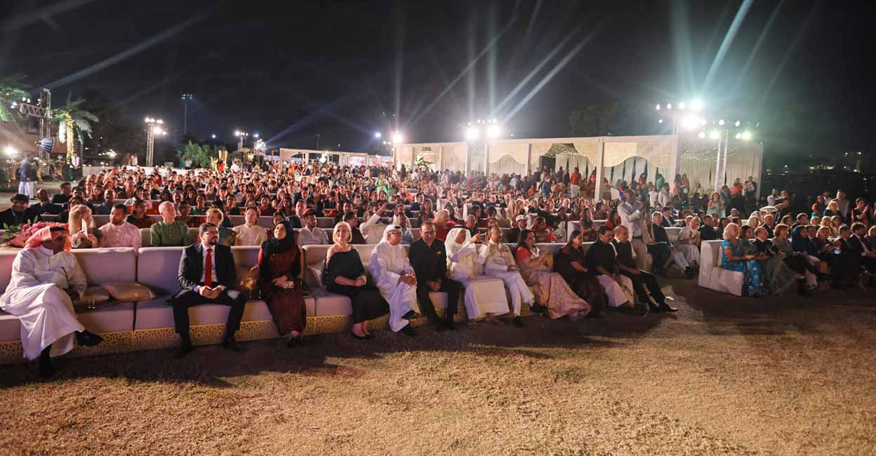 ഇന്തോ–ഇറ്റാലിയൻ വിവാഹം - Sohan Roy | Daugter | Wedding | Burj Khalifa ...