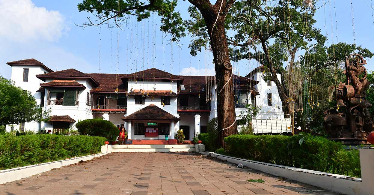 യുസിയൂടെ ഋതുക്കൾ - Aluva UC College | 100 Years | Memories | Yuva