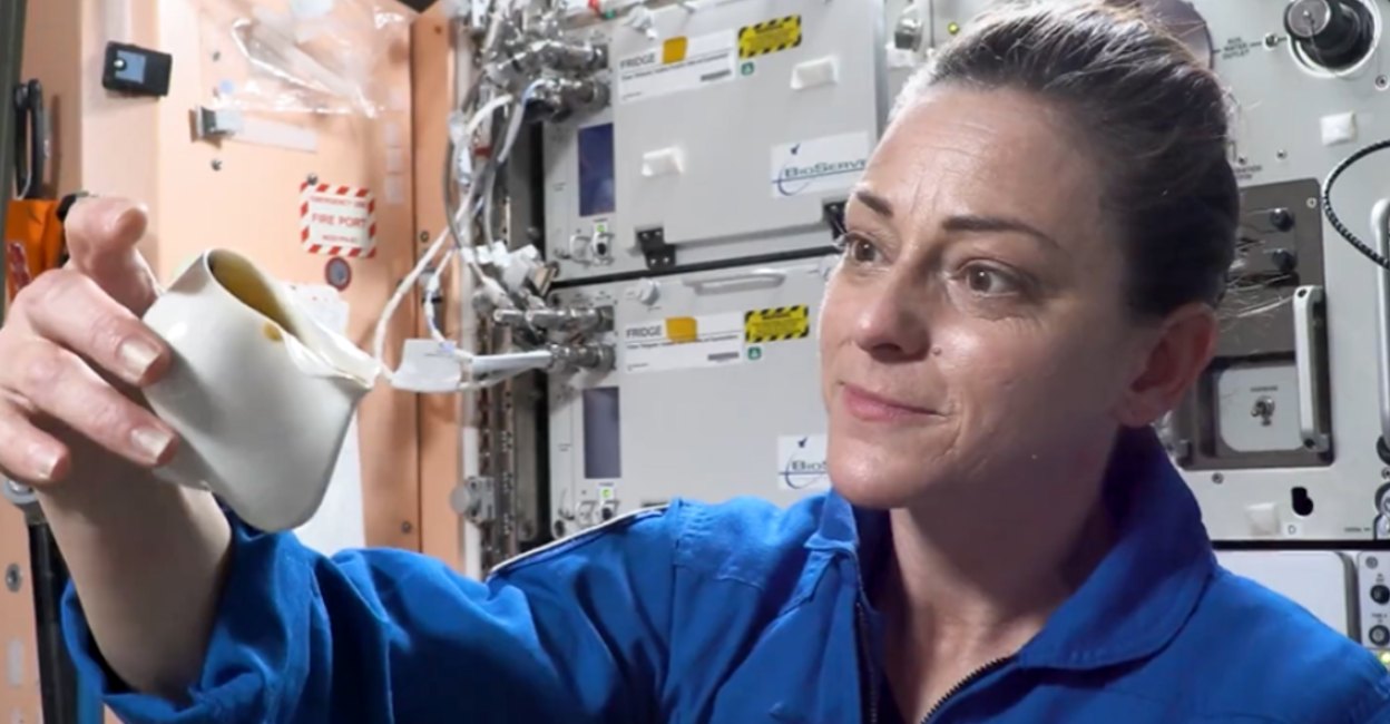 ബഹിരാകാശ നിലയത്തിലെ നാസയുടെ ‘മാജിക് കപ്പ്’, ദൃശ്യങ്ങൾ പുറത്ത് | nasa ...