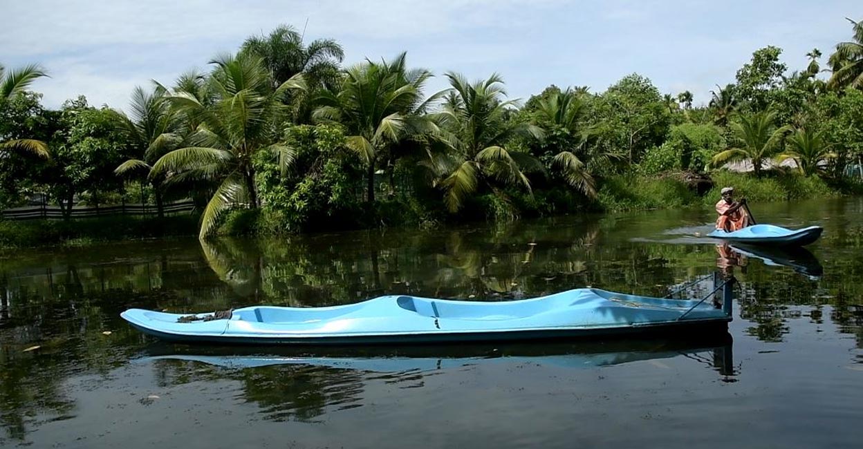 കരിമീൻ ചൂണ്ടയിട്ട് പിടിക്കാം, താറാവ് റോസ്റ്റുംകൂട്ടി ഉൗണ്; 350 രൂപ ...