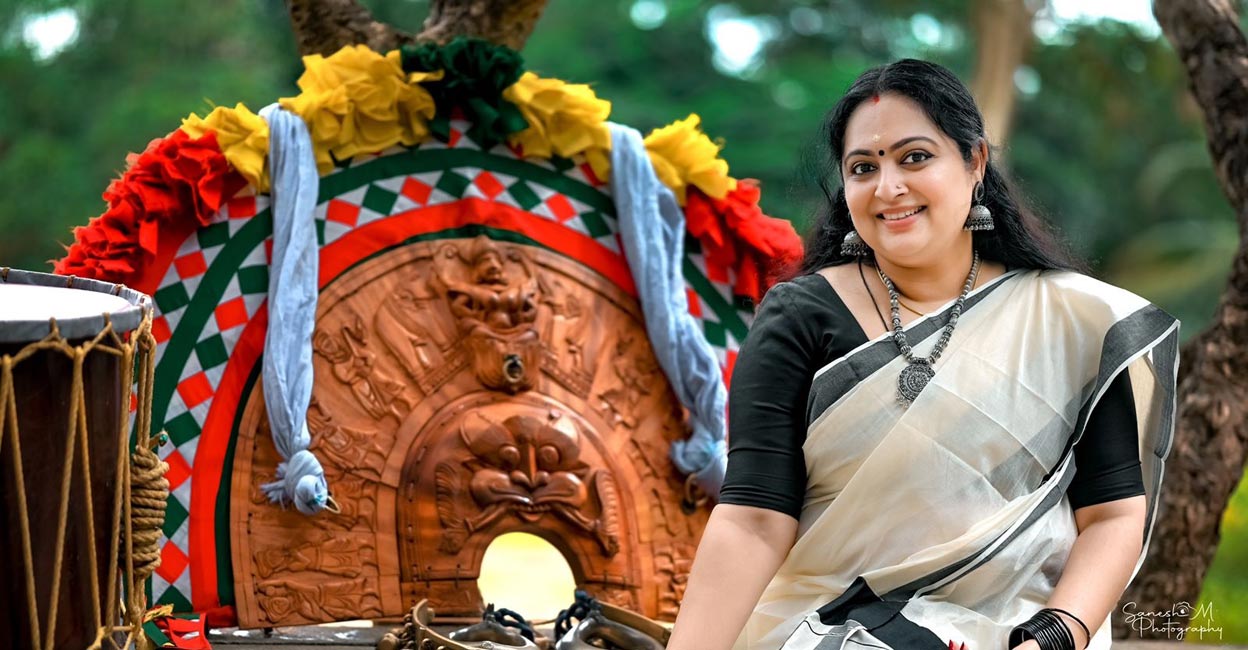 ദൈവം മനുഷ്യ രൂപത്തിലെത്തുന്ന പൂതനും തിറയും; 'വള്ളുവനാടന്‍സ് മണ്ണാര് ...