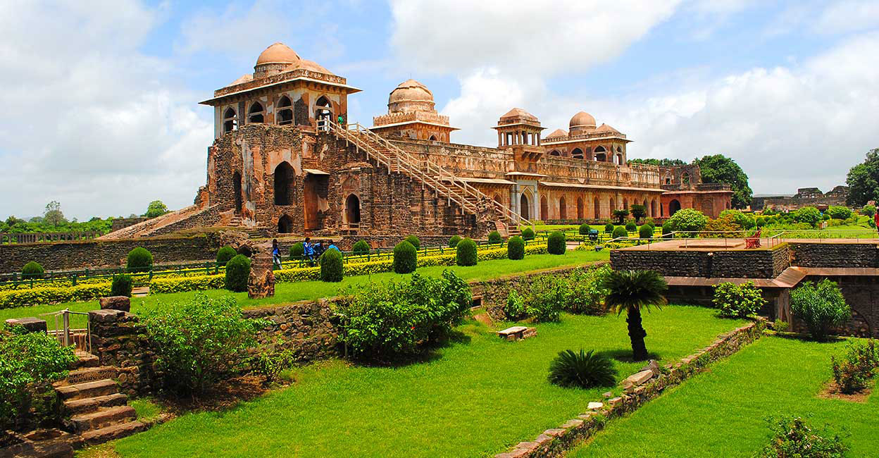 താജ്മഹൽ അല്ലാതെ, മറ്റൊരു പ്രണയ സ്മാരകം; പഴങ്കഥകൾ ഉറങ്ങിക്കിടക്കുന്ന ...