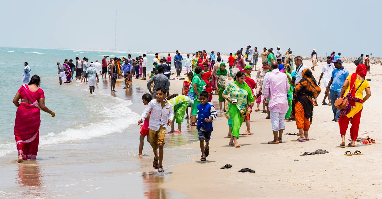 ഈന്തപ്പനകളും സ്ഫടികം പോലെ തിളങ്ങുന്ന മണലും; അടിപൊളി ബീച്ചുകള്‍! | Most ...