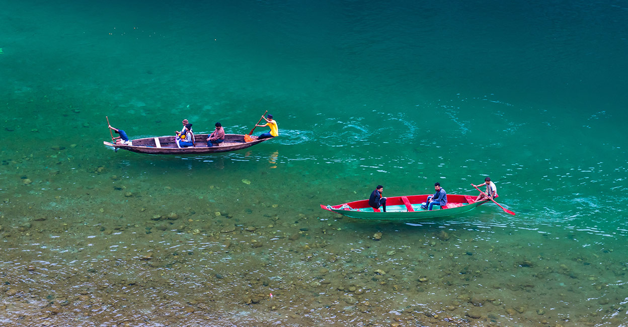 പച്ചപ്പളുങ്കുപോലെ തെളിഞ്ഞ വെള്ളം; ഇതാണ് ആ വൈറല്‍ ചിത്രത്തിലെ സ്ഥലം ...