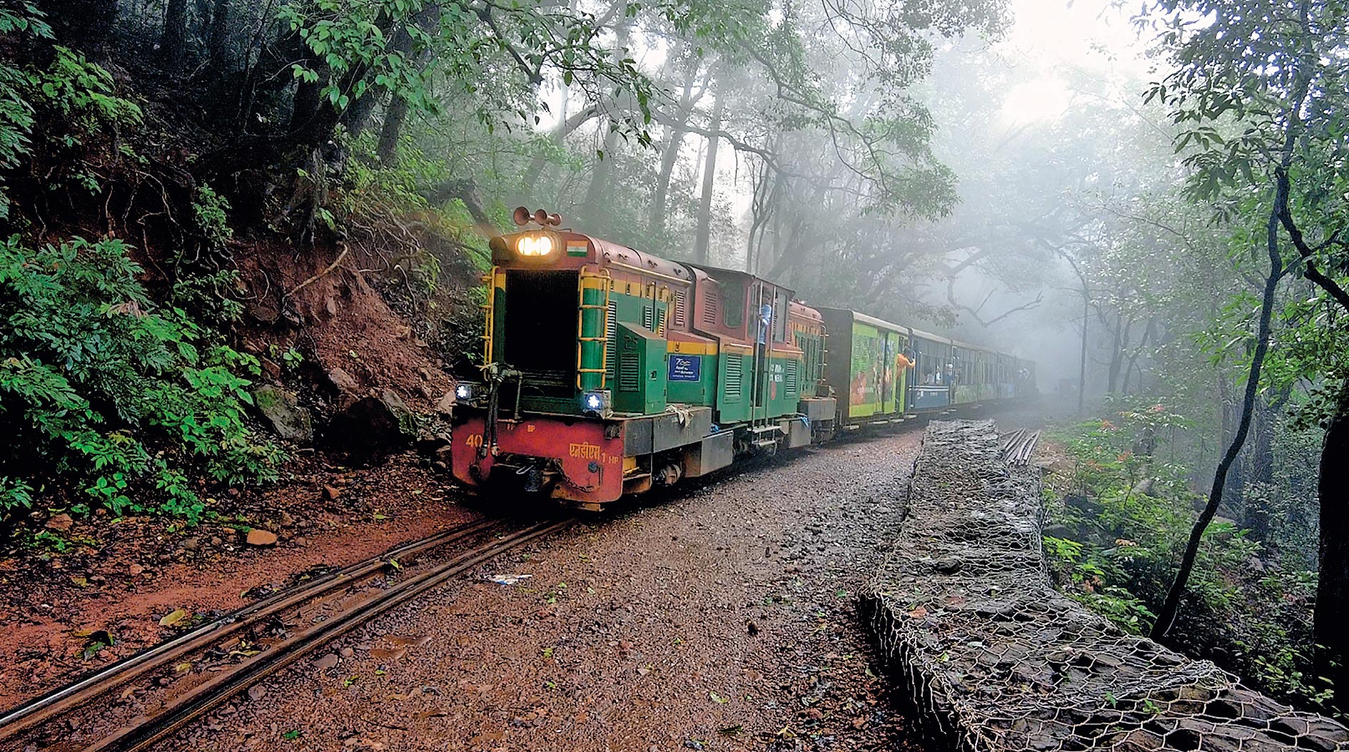 വണ്ടിയില്ലാ നാട്; അതിമനോഹരമാണ് ഇൗ ഹിൽസ്റ്റേഷൻ | Best Places To Visit In ...