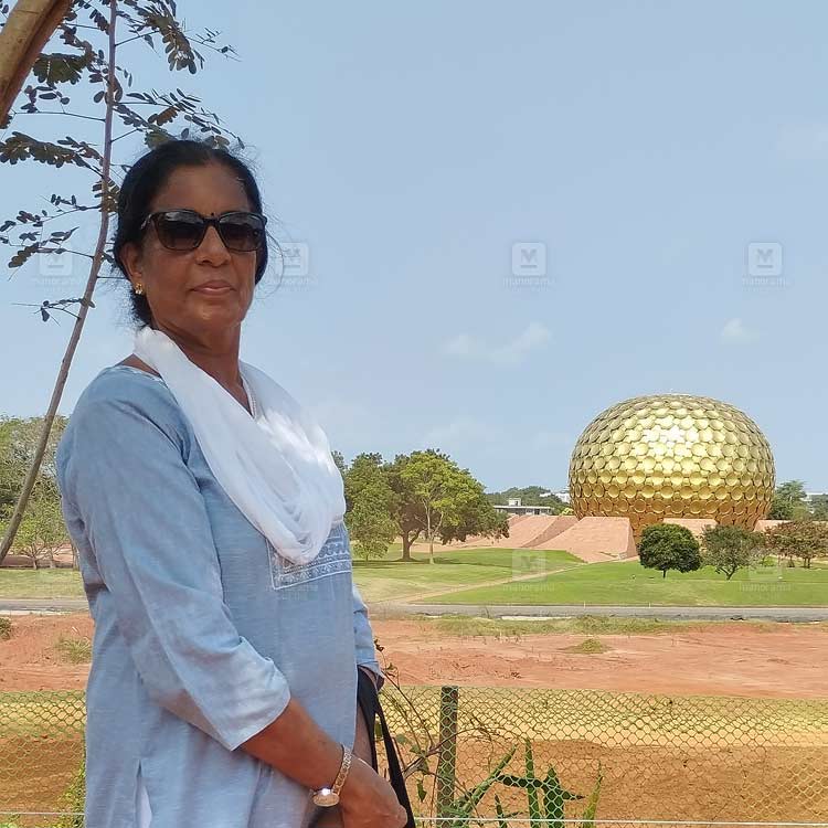 നഗരത്തിന്റെ ആത്മാവ് തേടി പോണ്ടിയിലേക്ക്, ശാന്തത തേടുന്നവർക്ക് ...