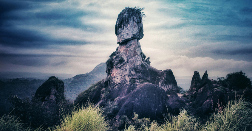 പ്രകൃതി കാത്തുവെച്ച അദ്ഭുതം 'ഫാന്റം റോക്ക്' | Phantom Rock Wayanad