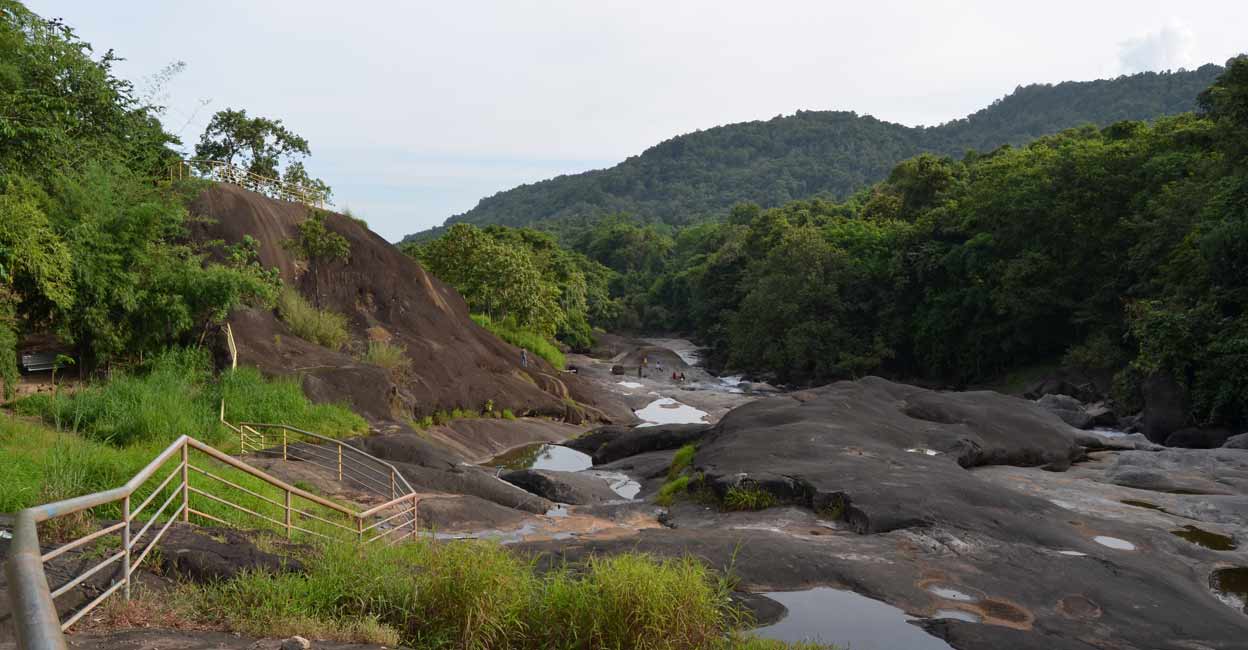 കാണേണ്ട കാഴ്ചയാണ് പ്രകൃതിയുടെ ഇൗ വാട്ടർതീം പാർക്ക് | The Beauty of ...