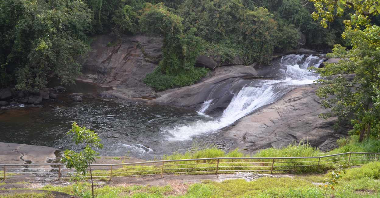 കാണേണ്ട കാഴ്ചയാണ് പ്രകൃതിയുടെ ഇൗ വാട്ടർതീം പാർക്ക് | The Beauty of ...