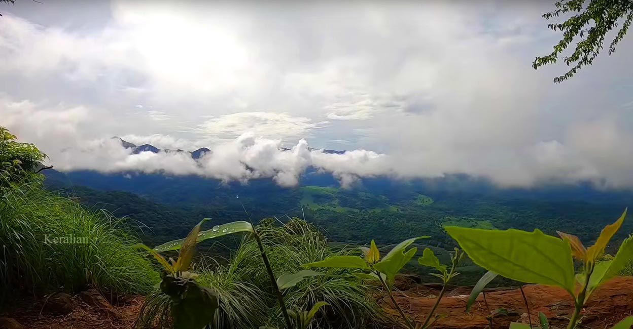 കേരളത്തില്‍ തന്നെയാണോ ഈ സ്ഥലം? മലബാറിന്‍റെ മൂന്നാറും ഊട്ടിയുമെല്ലാം ...