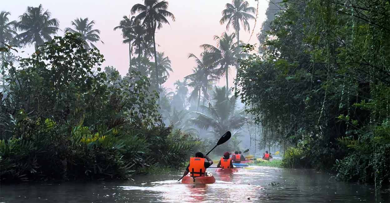 സാഹസികതയും സുന്ദരമായ ഗ്രാമീണ കാഴ്ചകളും ; വാട്ടർ സ്ട്രീറ്റ് എന്ന നവീന ...