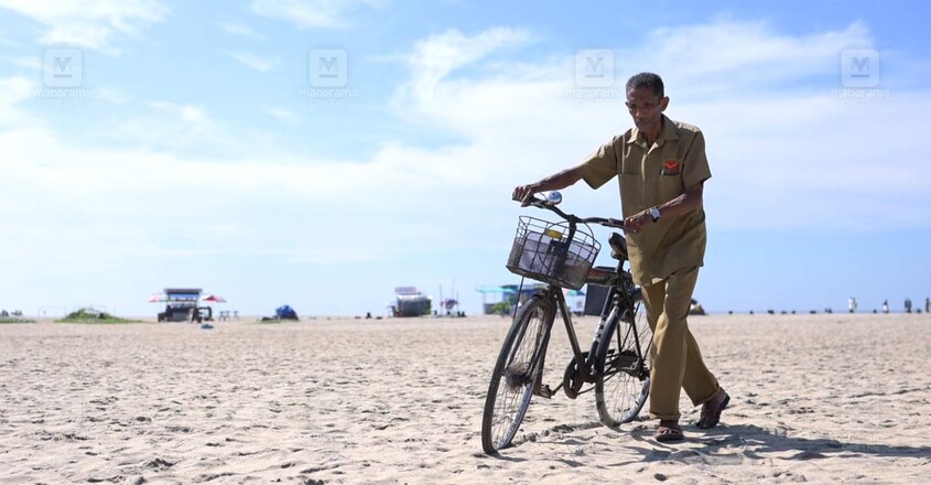 ഈ പോസ്റ്റ്മാന്റെ സൈക്കിൾ ബെൽ കേൾക്കാത്ത ആലപ്പുഴക്കാരില്ല, ഇനി ...